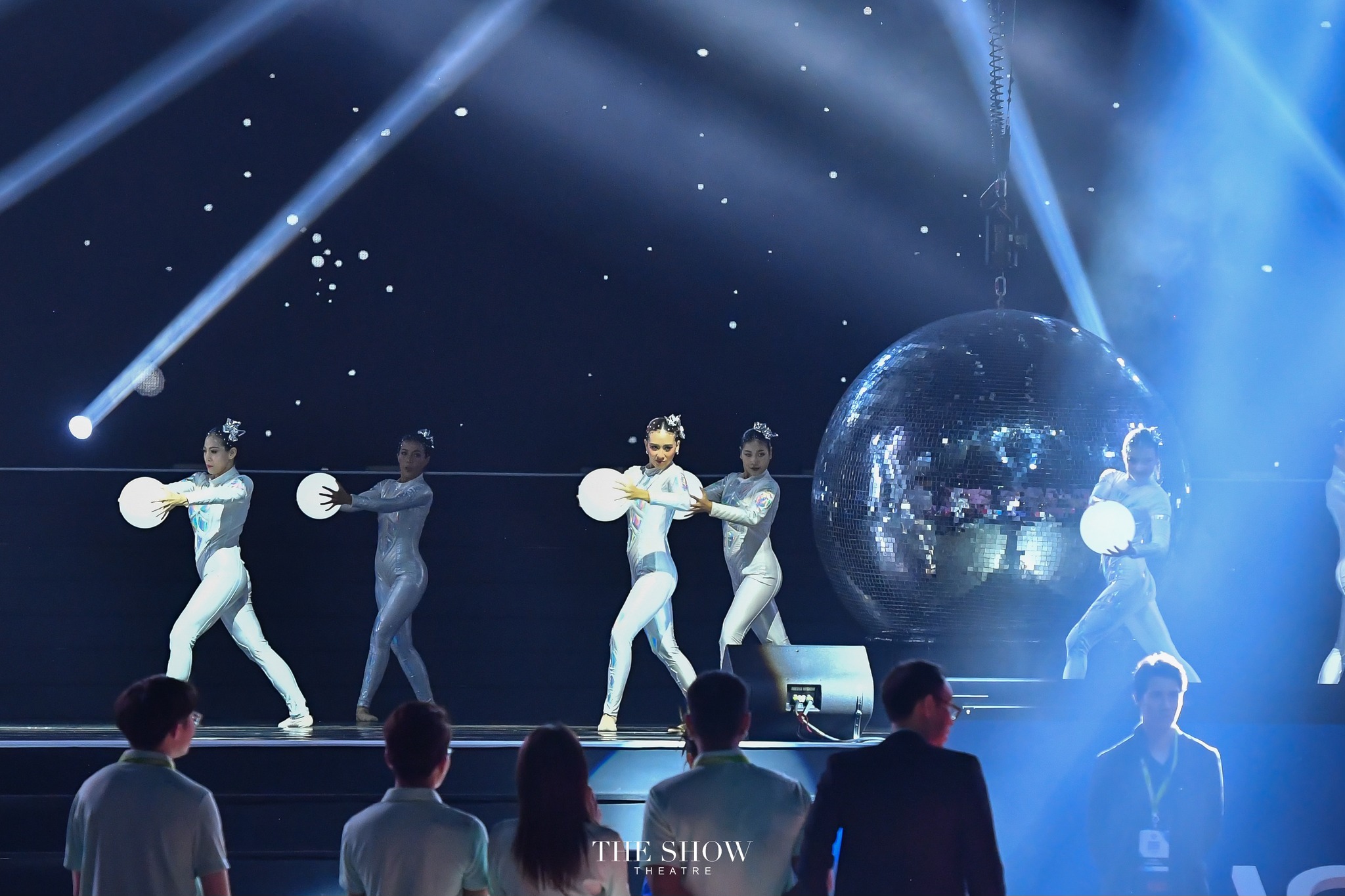 THE SHOW THEATRE - Mirror ball, Contemporary show